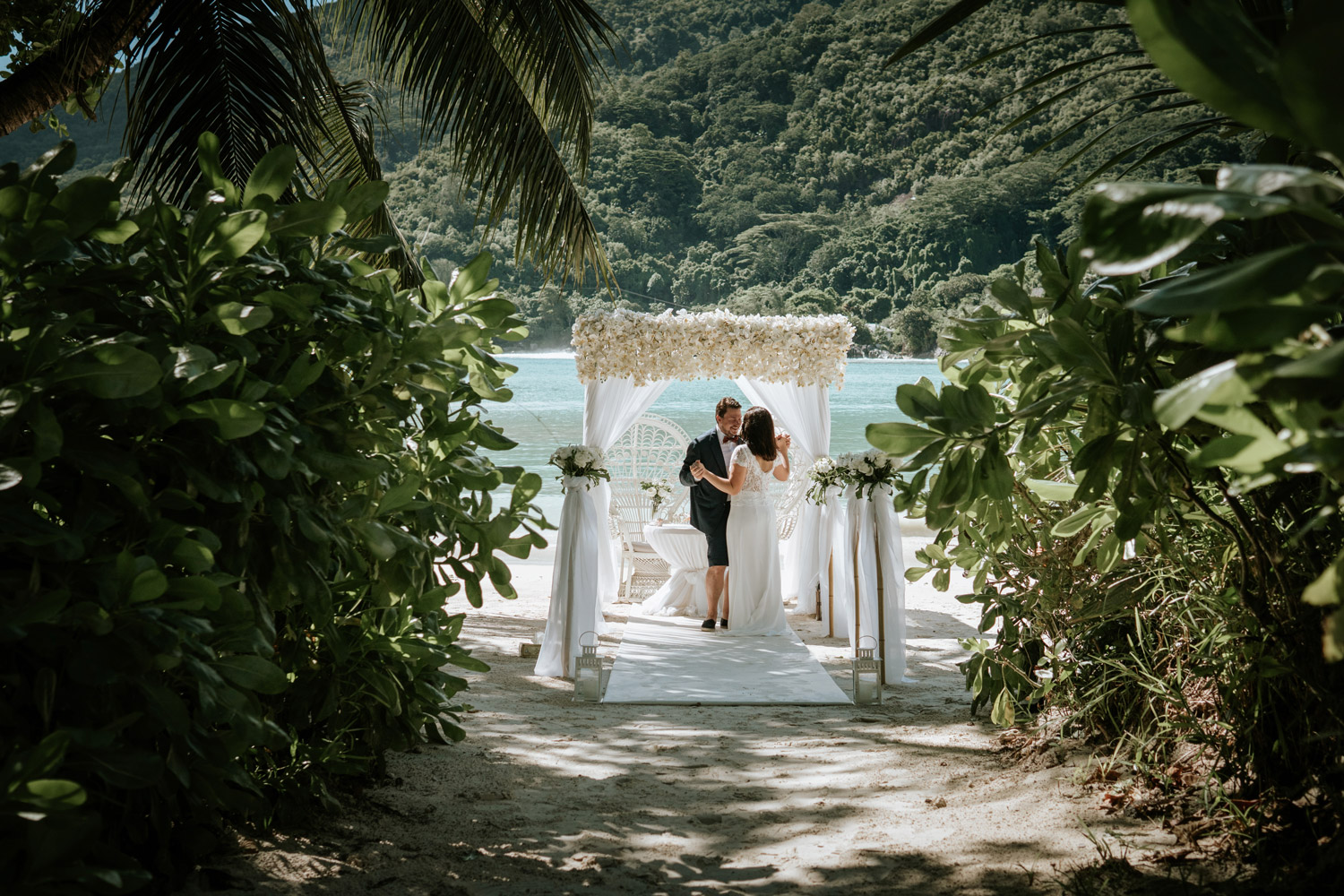 Marilyn & Marc, wedding by Marco Pross, Constance Ephelia, Mahe ...